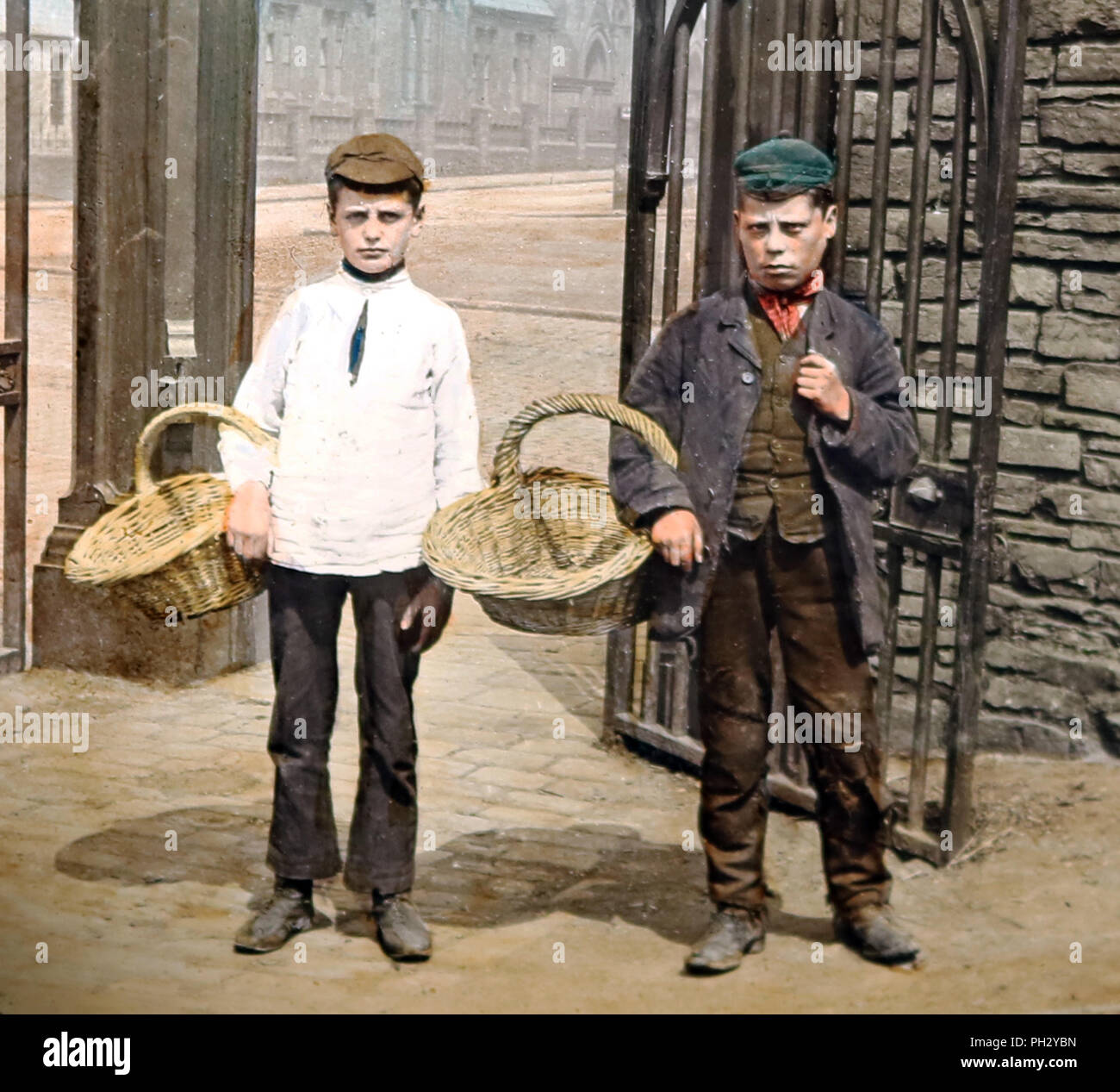 Delivery boys hi-res stock photography and images - Alamy