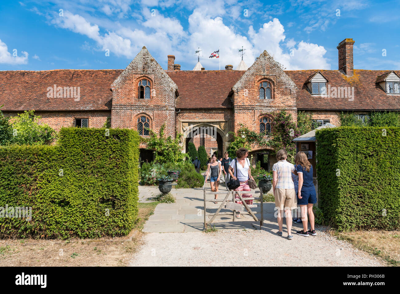 Sissinghurst Castle and Gardens Stock Photo - Alamy