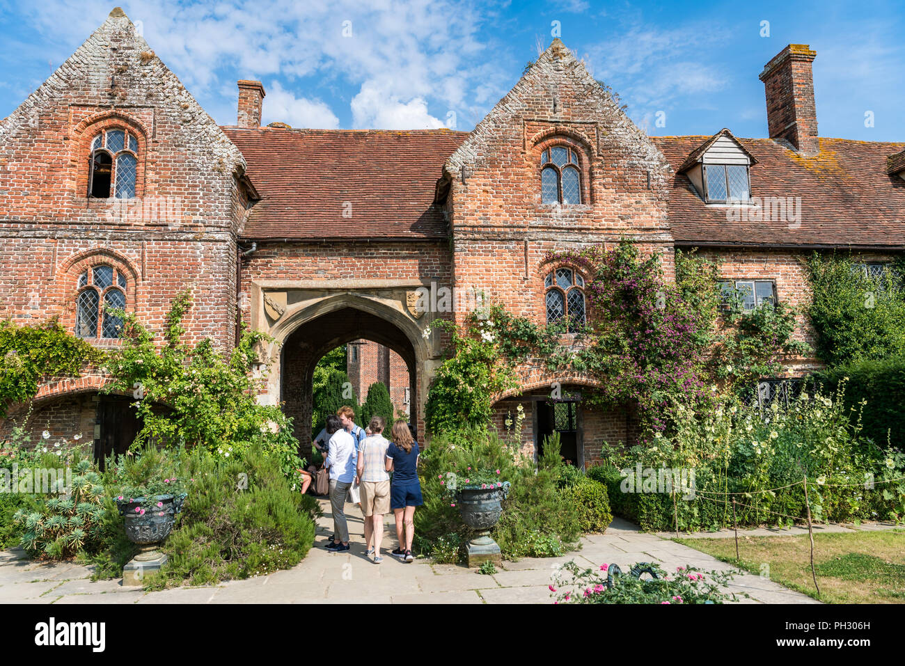 Sissinghurst manor hi-res stock photography and images - Alamy