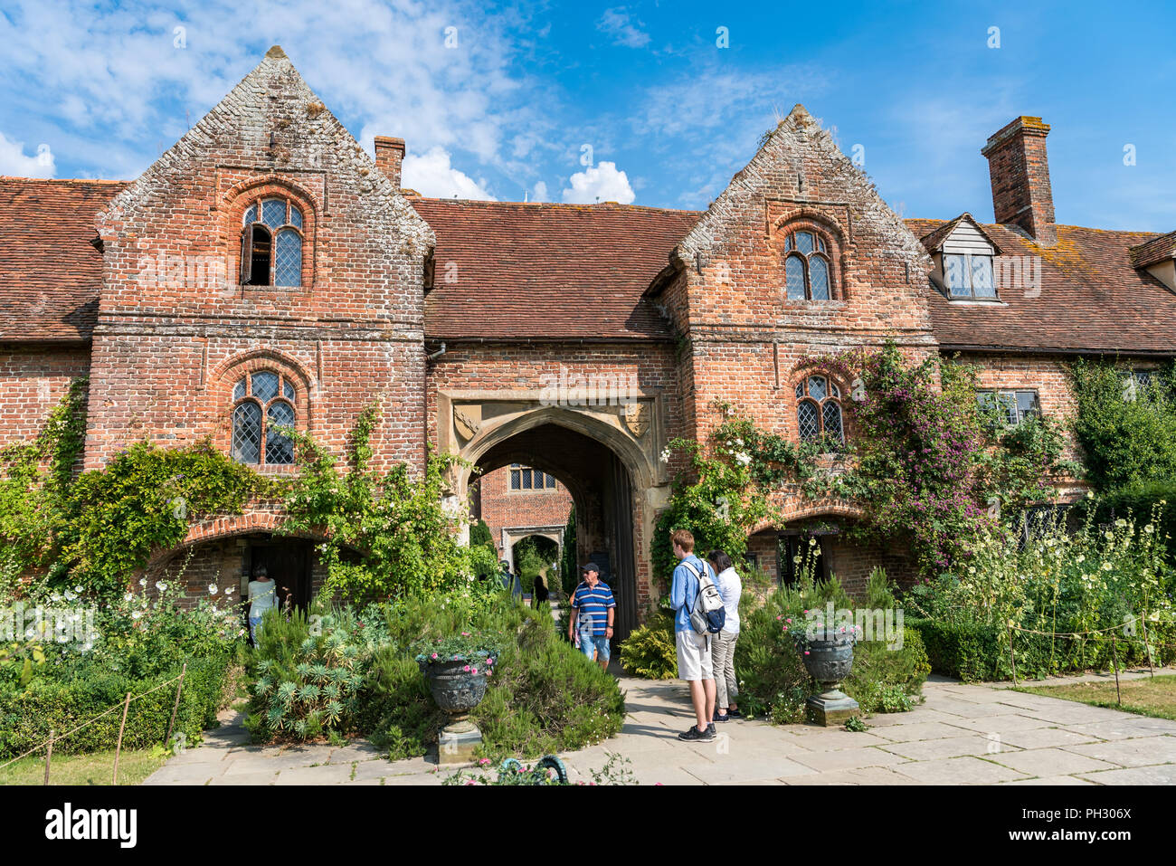 Sissinghurst Castle and Gardens Stock Photo - Alamy