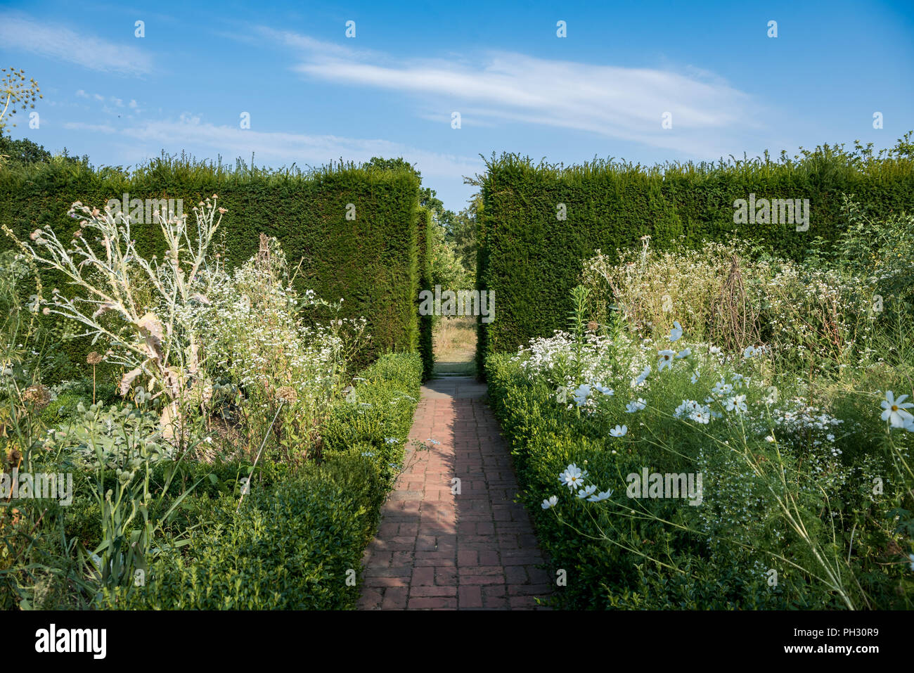 Sissinghurst Castle and Gardens Stock Photo - Alamy