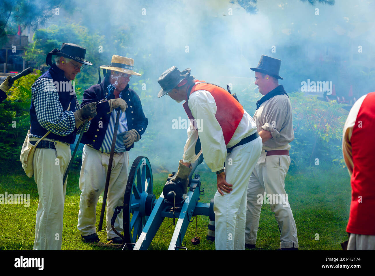 Gun,Cannon fire,British Military, Royal Navy, American Military ...