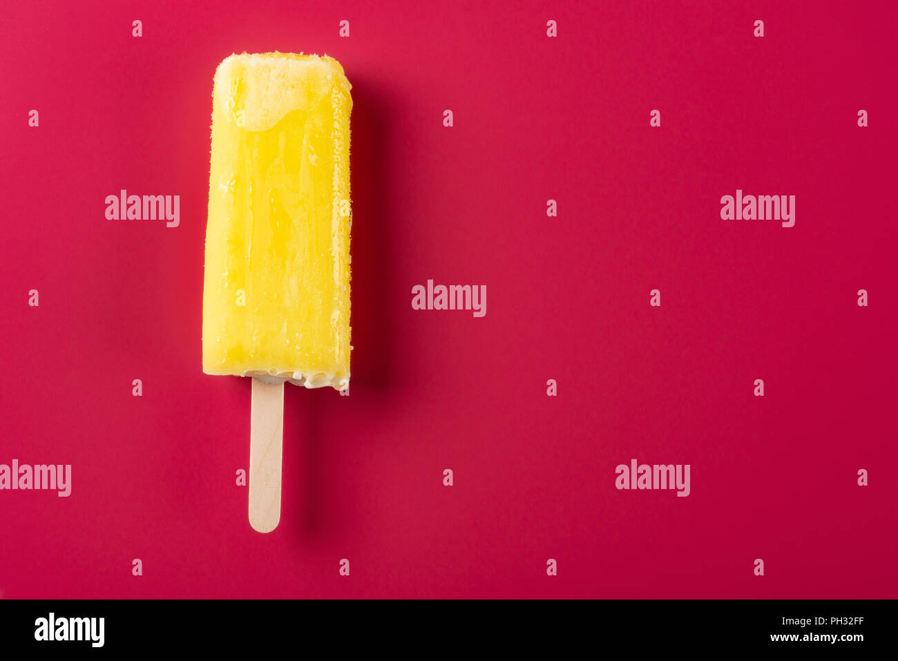 Frozen rosé popsicle hi-res stock photography and images - Alamy