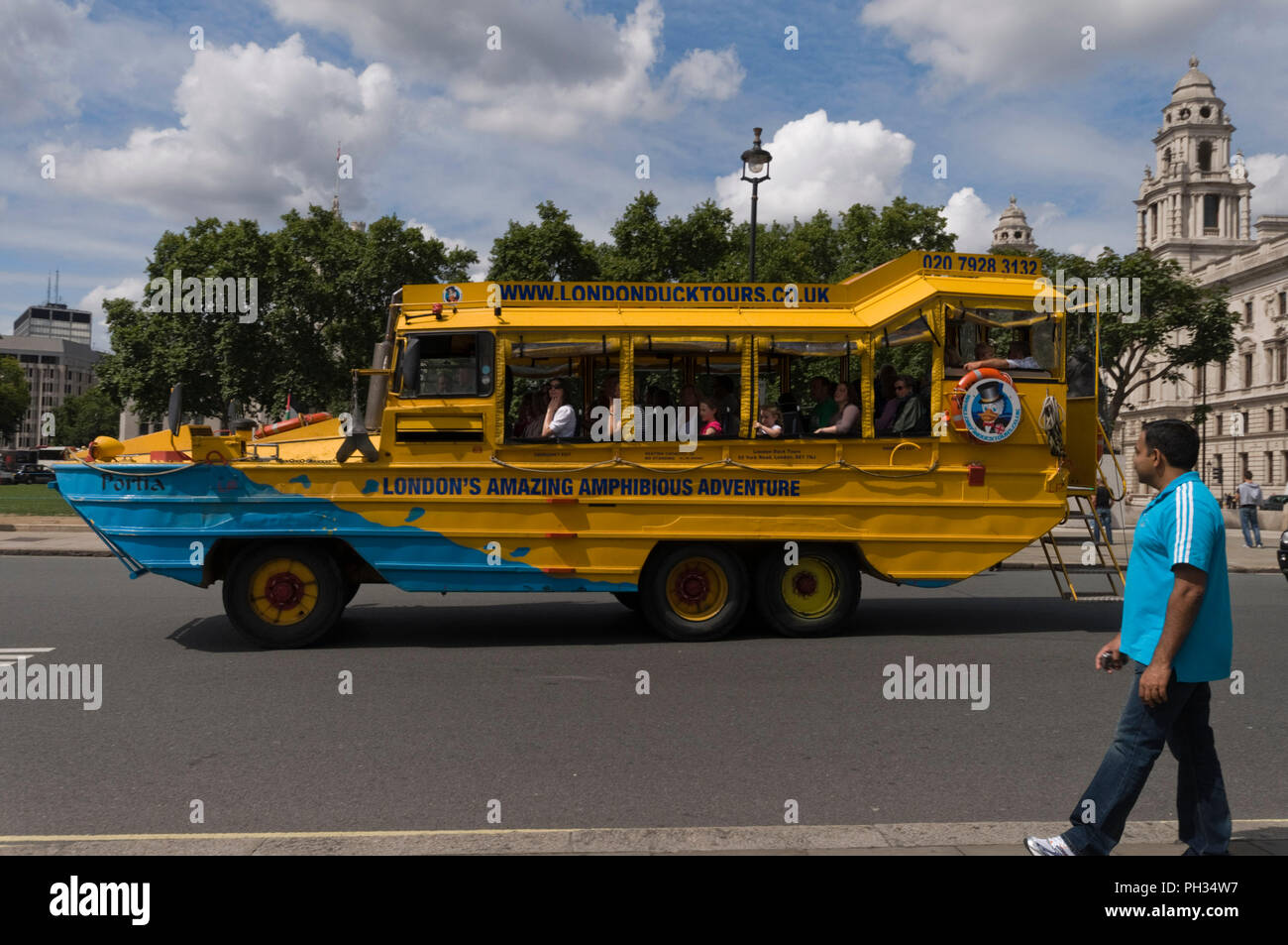 London Duck amphibious tour vehicle London UK Stock Photo - Alamy