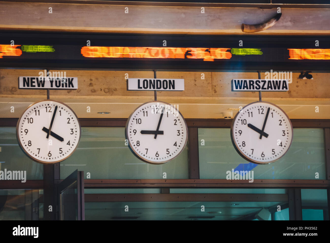 Clocks Of Various Time Zones High Resolution Stock Photography and ...