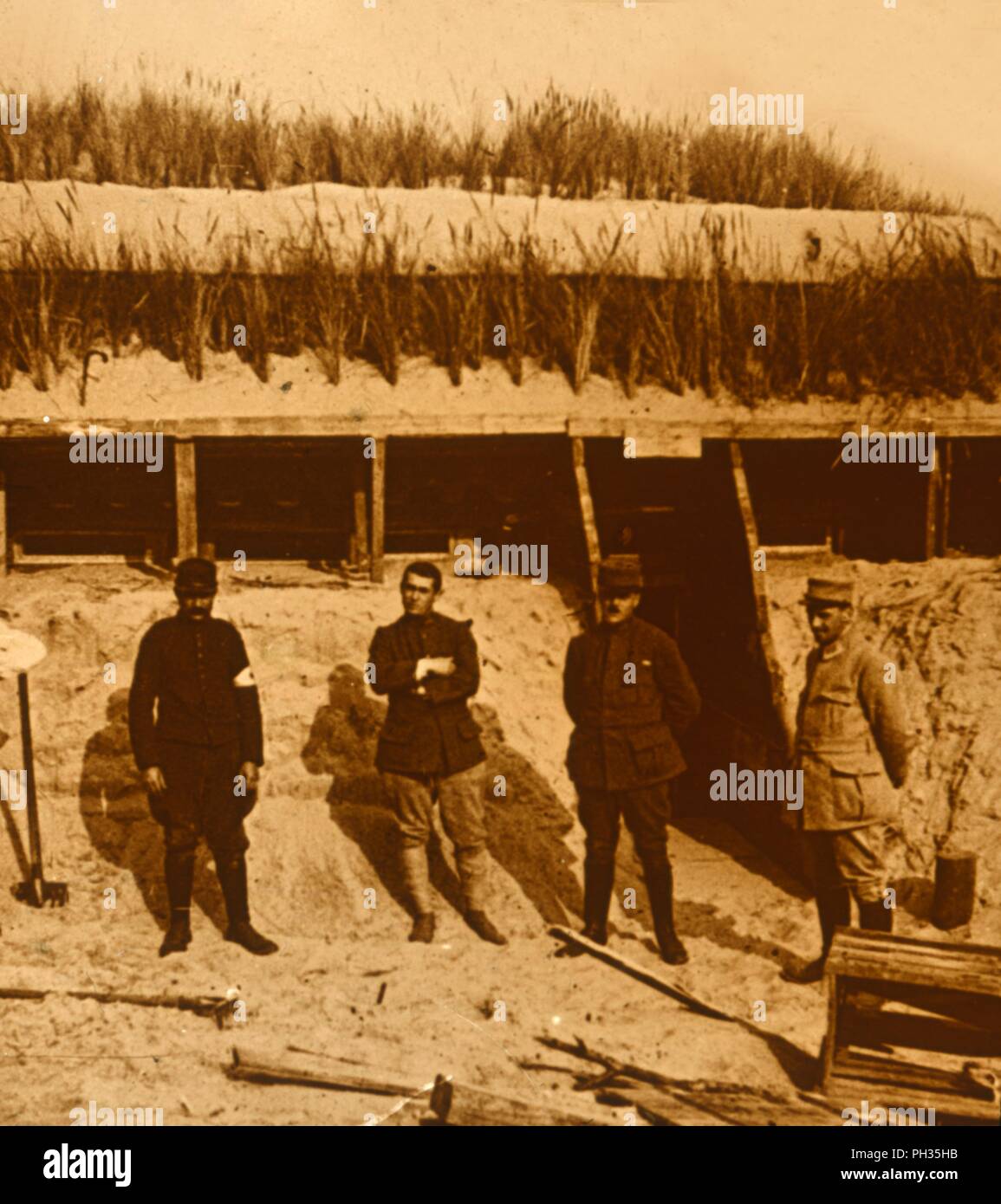 Ww1 first aid post hi-res stock photography and images - Alamy