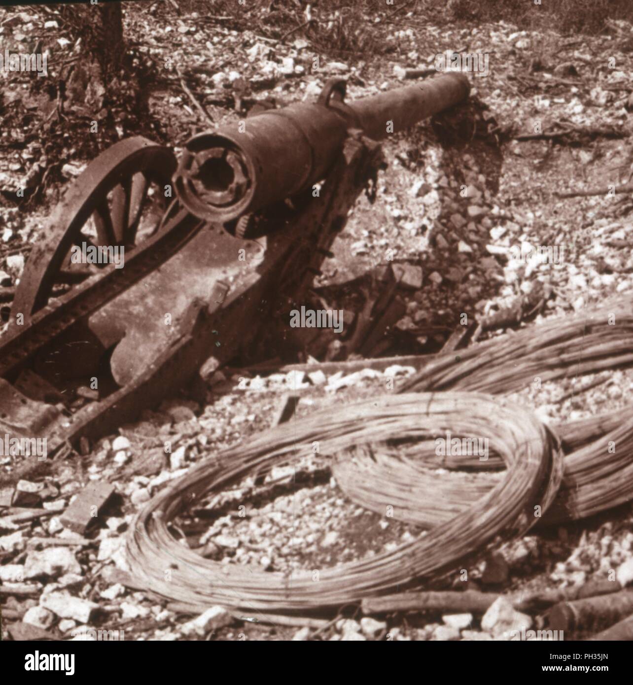 155 howitzer hi-res stock photography and images - Alamy