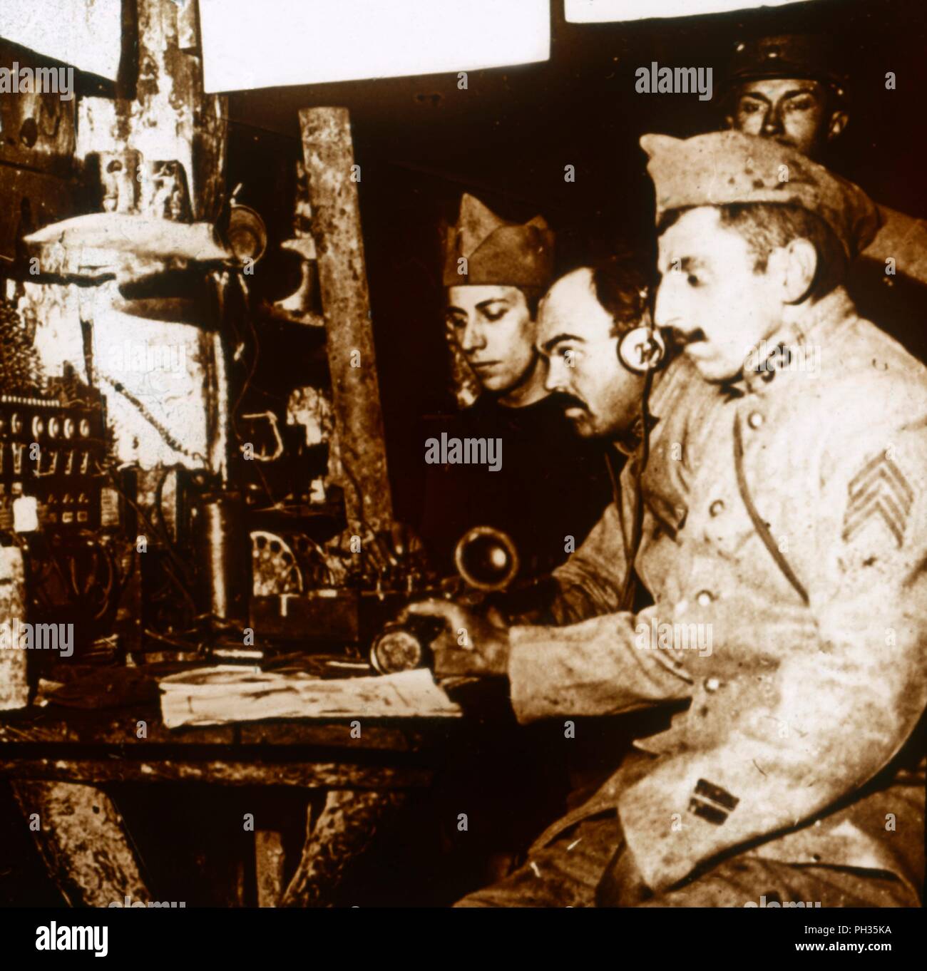 World war i telecommunication hi-res stock photography and images - Alamy
