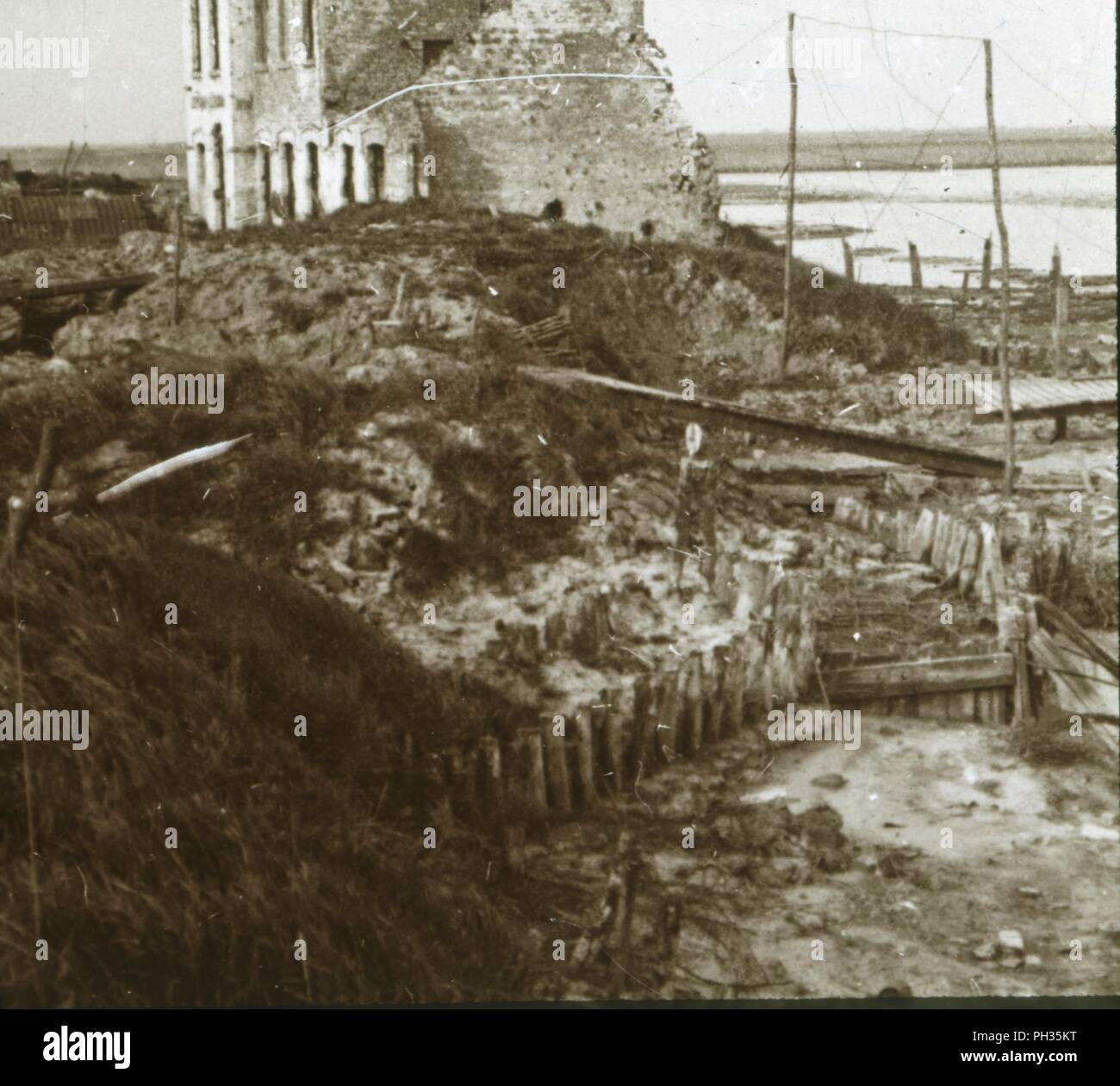 Trenches building hi-res stock photography and images - Alamy