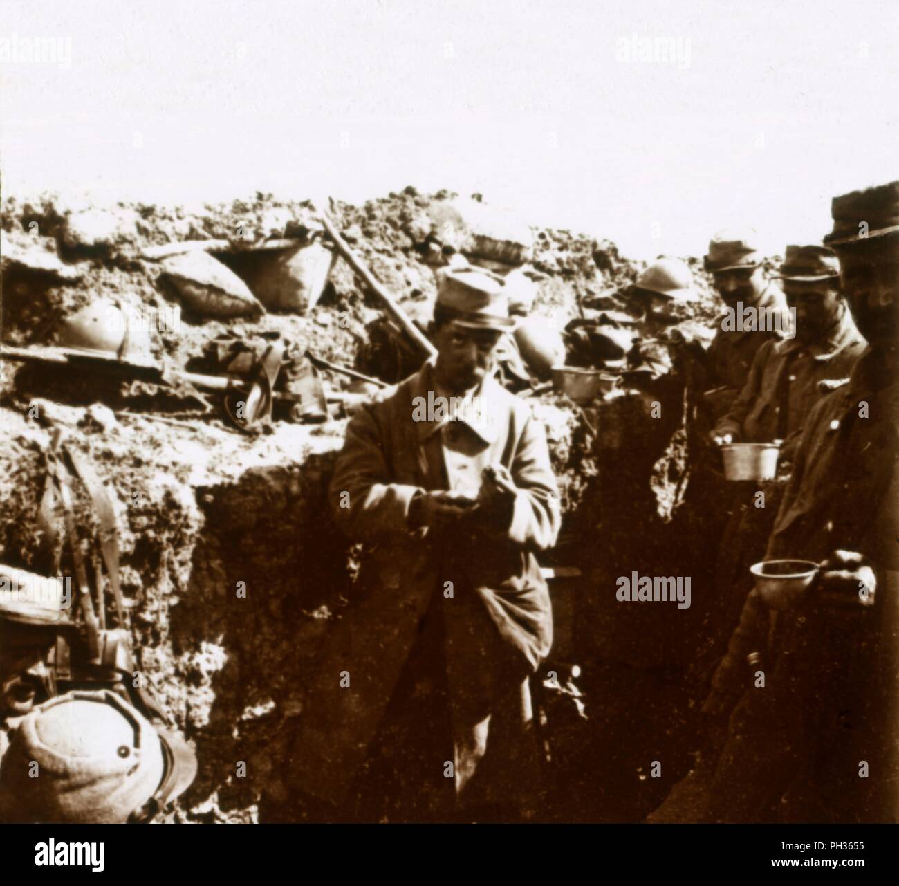 Line trenches hi-res stock photography and images - Alamy