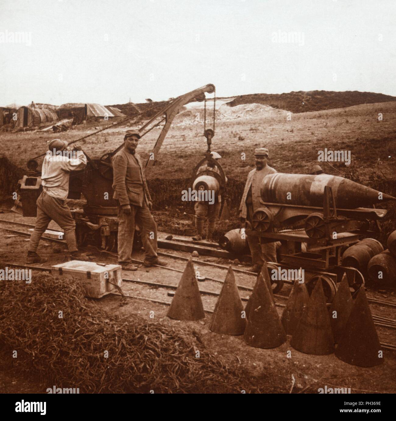 World war one ammunition transport hi-res stock photography and images ...