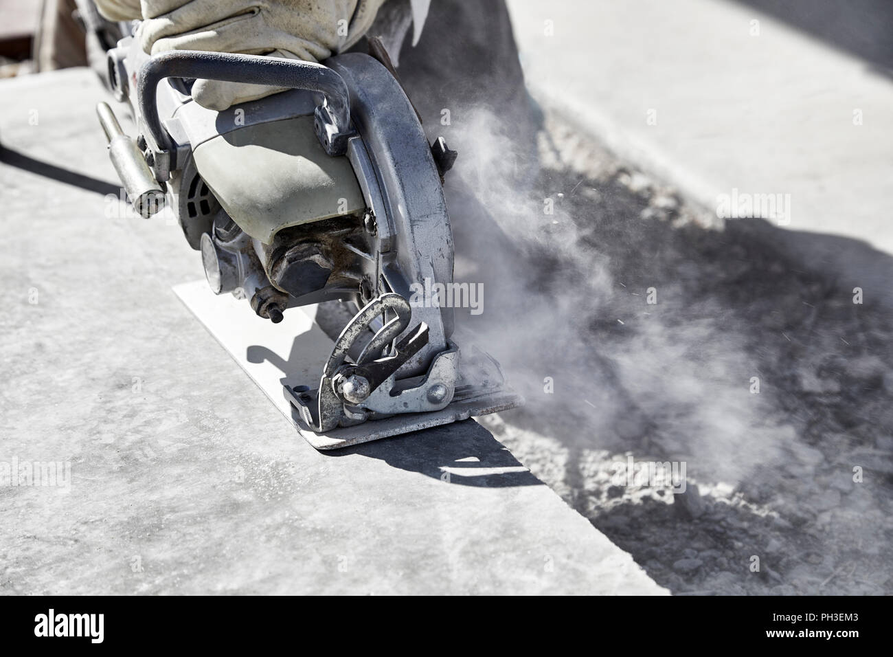 Concrete saw hi-res stock photography and images - Alamy