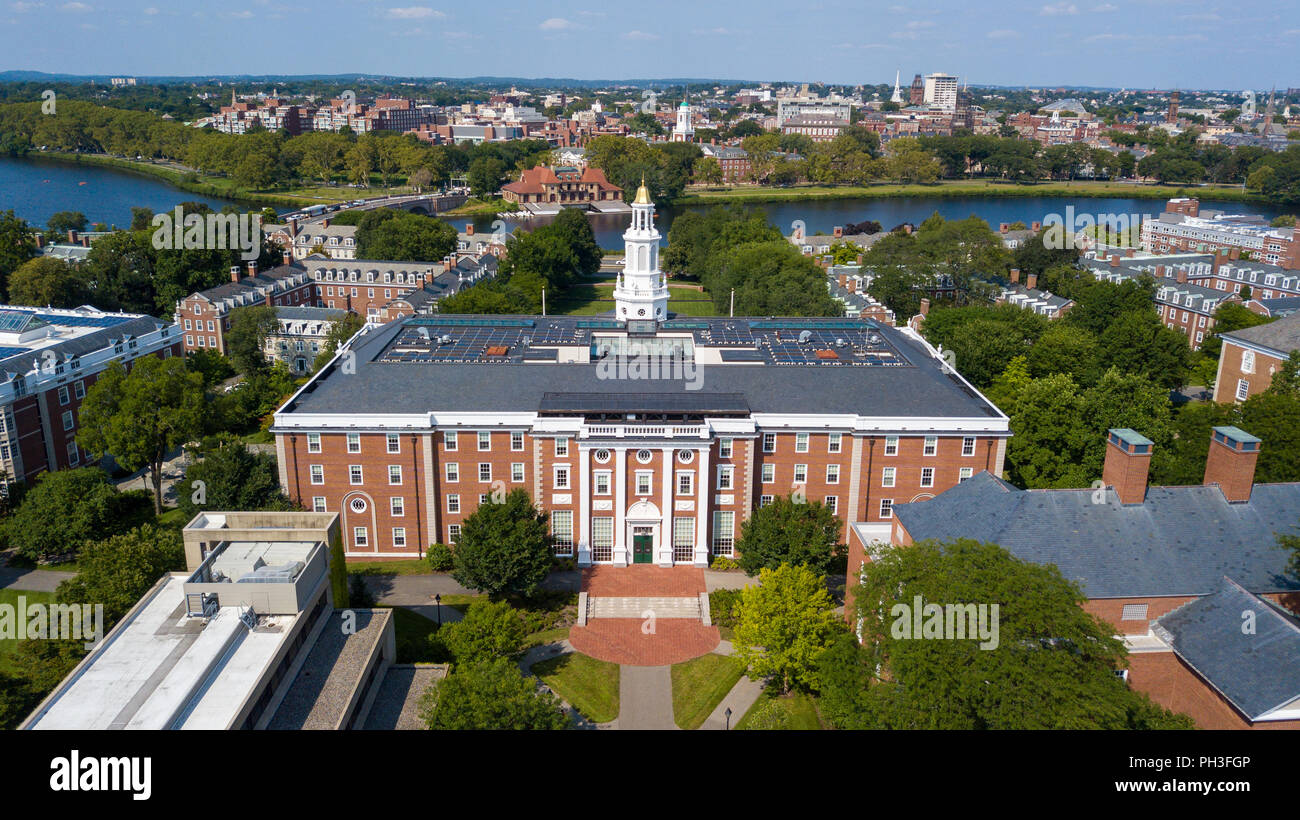 Harvard business school hi-res stock photography and images - Alamy
