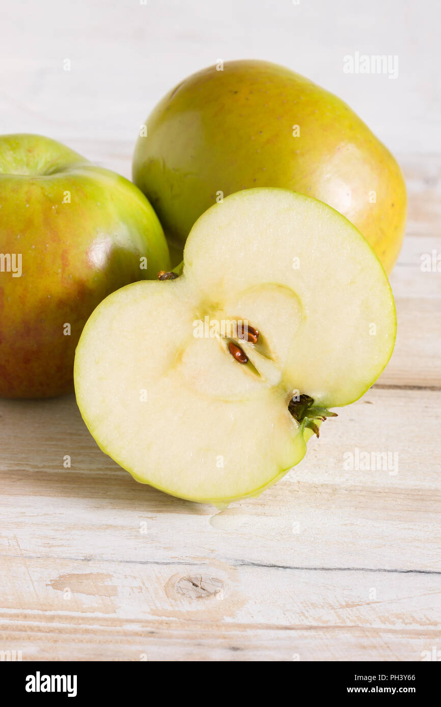 English desserts hi-res stock photography and images - Alamy