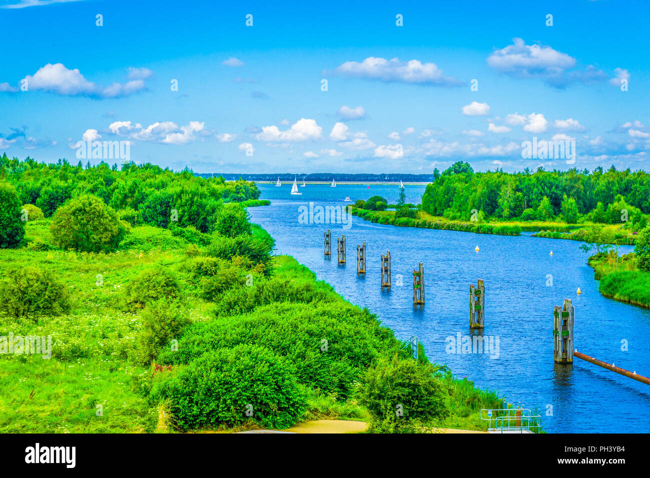 Harbor poles hi-res stock photography and images - Alamy
