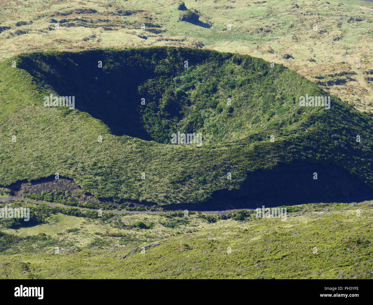 Smaller volcanic cones in the slopes of Pico volcano, Azores ...