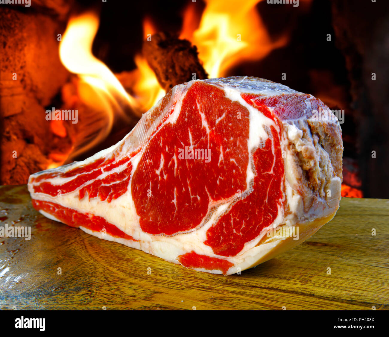 Tomahawk meat raw Stock Photo - Alamy