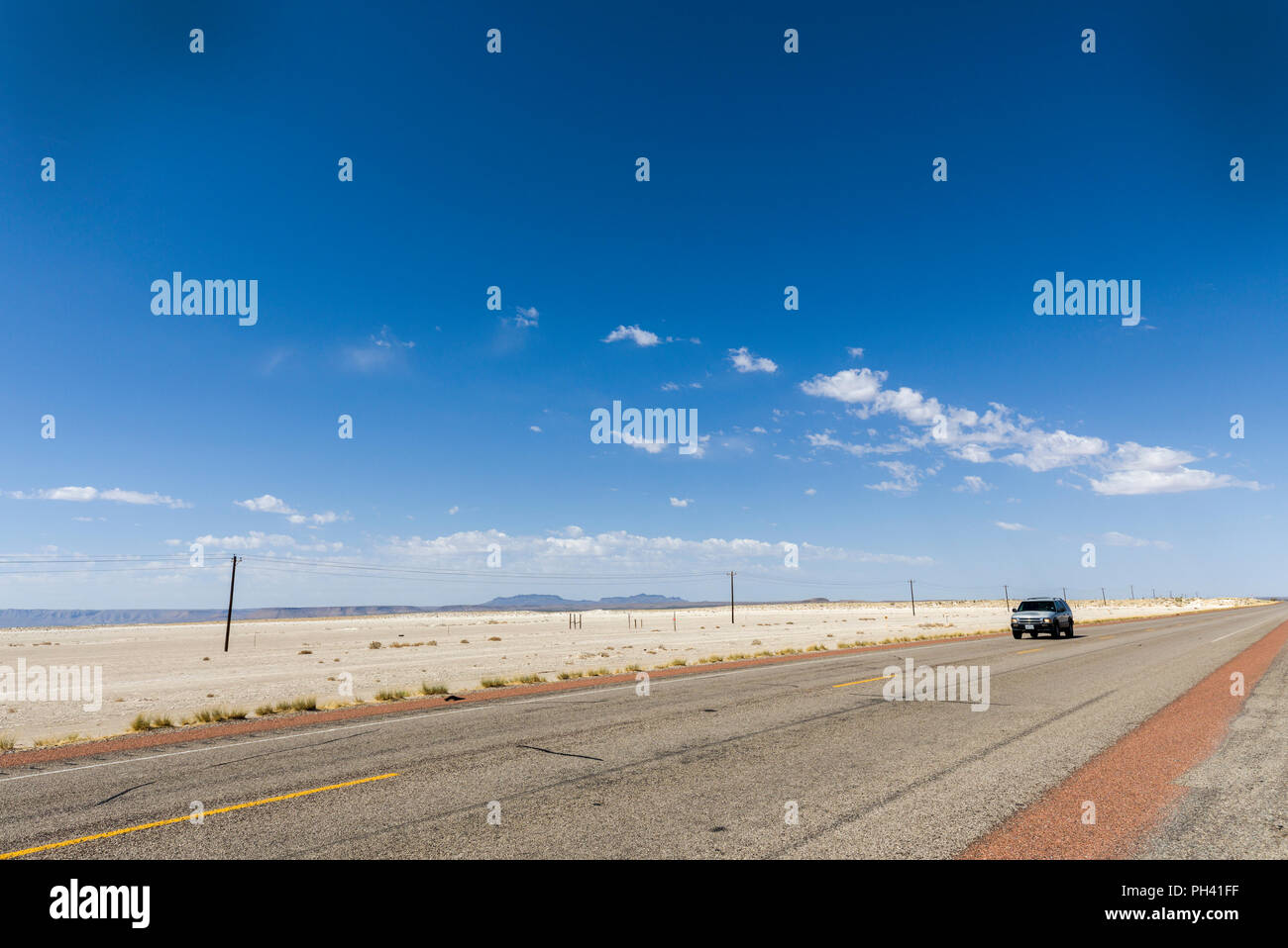 Car driving across the Chihuahuan desert, New Mexico, USA Stock Photo ...