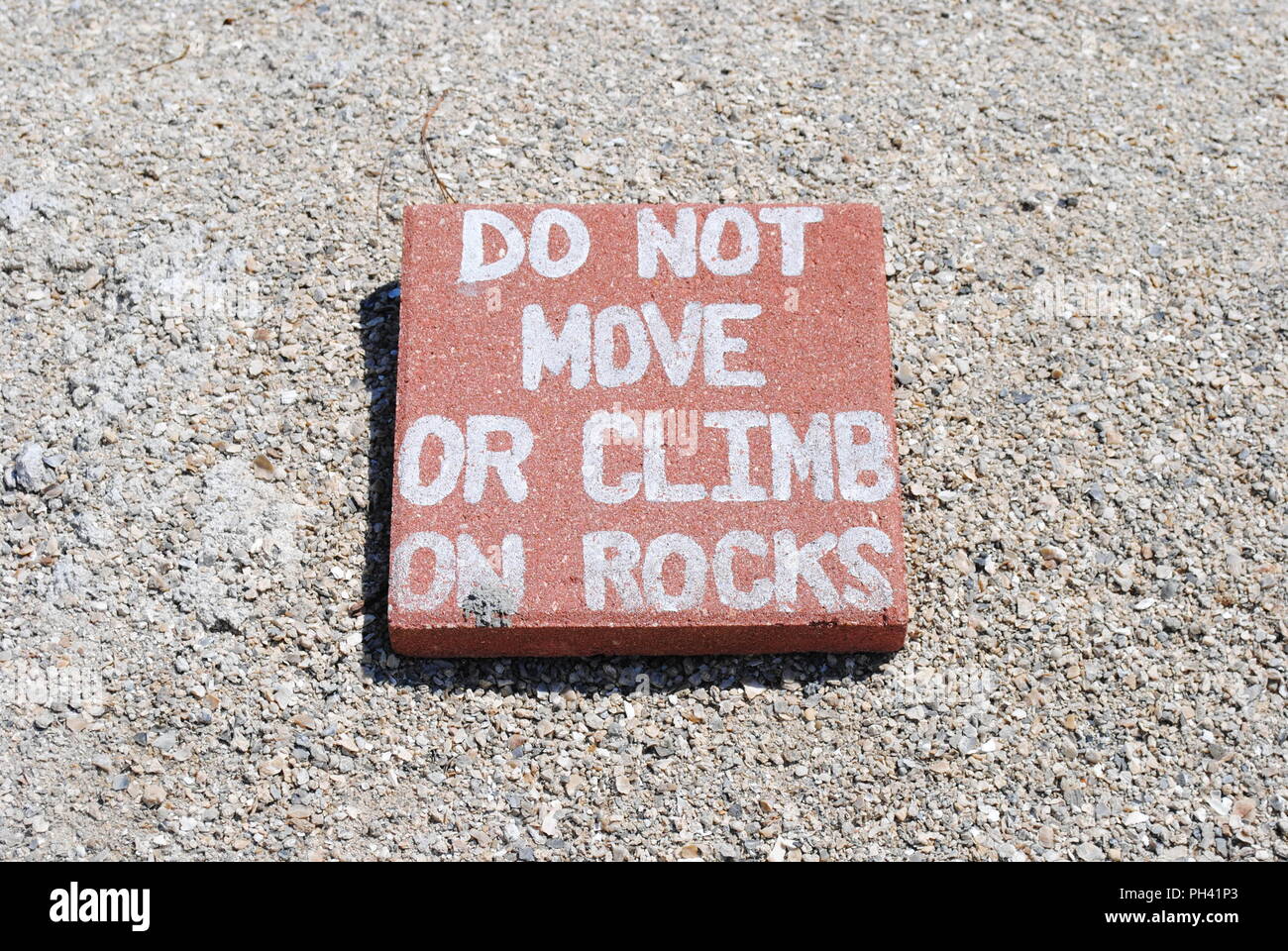 Rough sea warning sign hi-res stock photography and images - Alamy