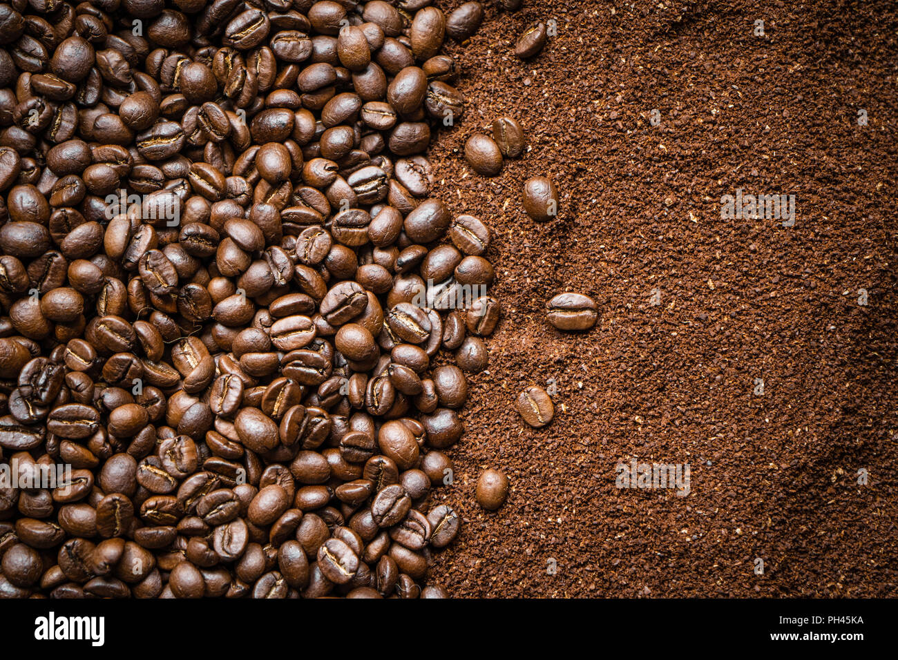 coffee bean Roasted and crushed background On the blackboard Stock ...