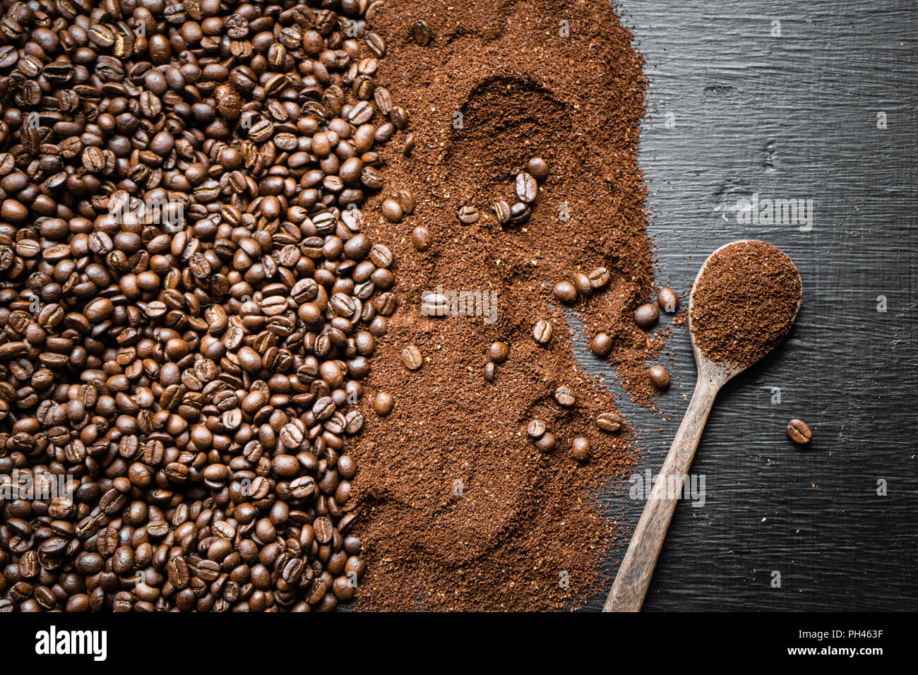 coffee bean Roasted and crushed background On the blackboard Stock ...