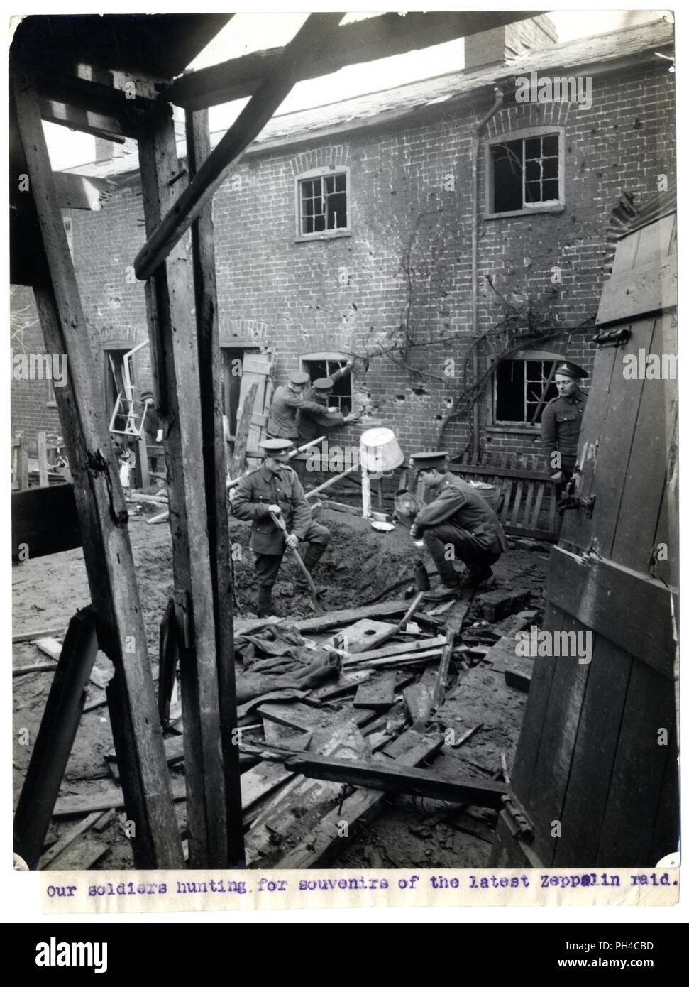 Zeppelin raid hi-res stock photography and images - Alamy