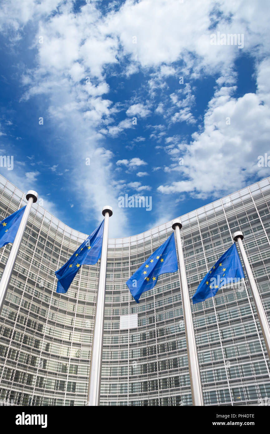 Eu building flags hi-res stock photography and images - Alamy