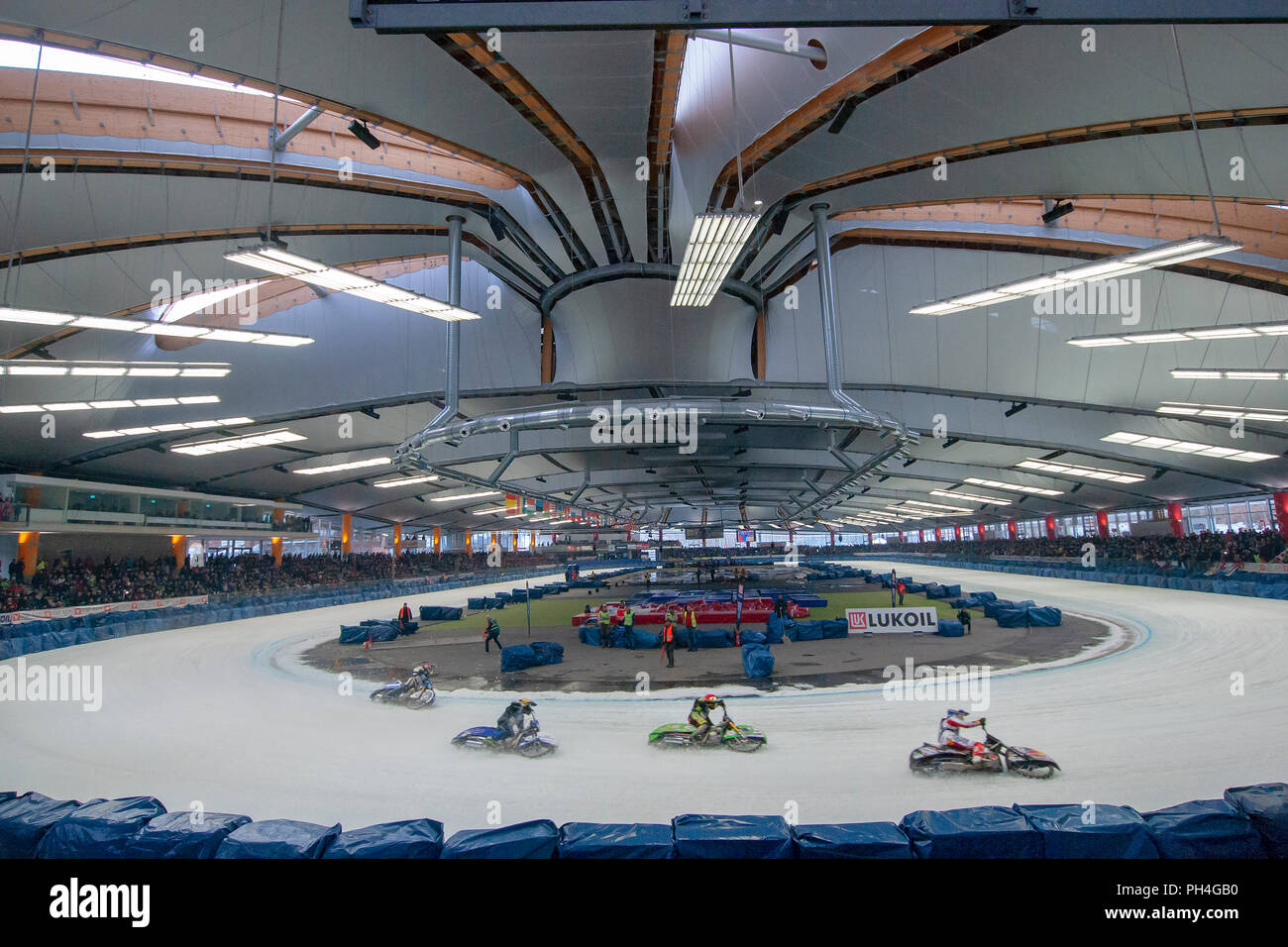 World Championship run in the ice speedway in the Max Aicher Arena in ...