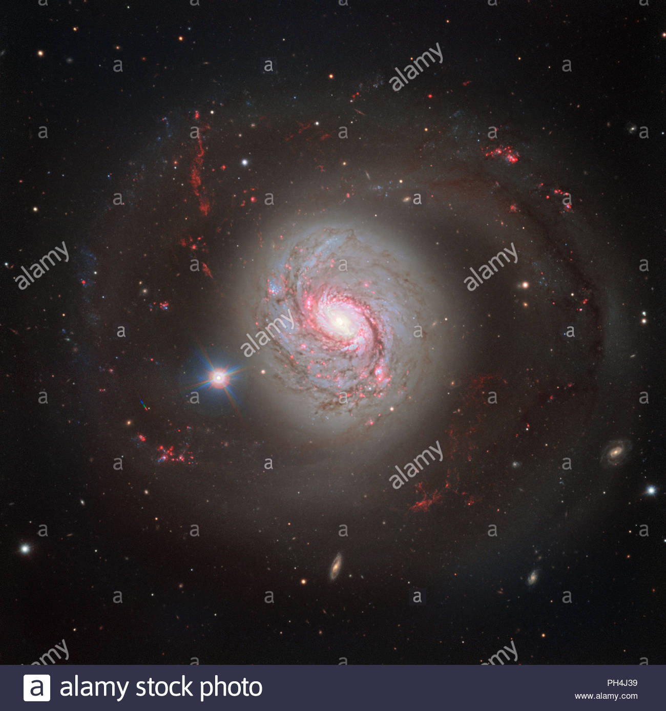 Elliptical Galaxy Stock Photos & Elliptical Galaxy Stock Images - Alamy