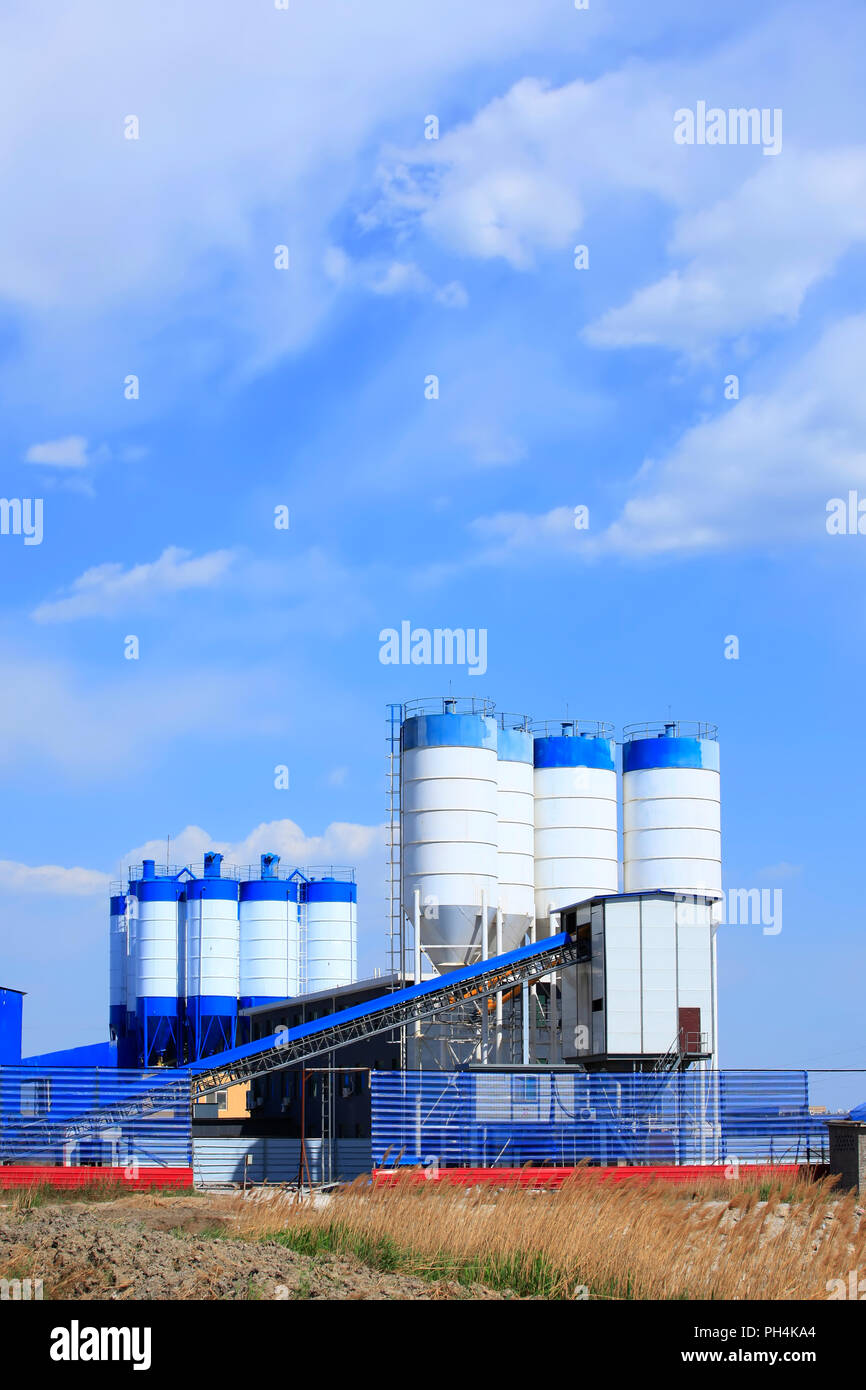 Construction silo platform hi-res stock photography and images - Alamy