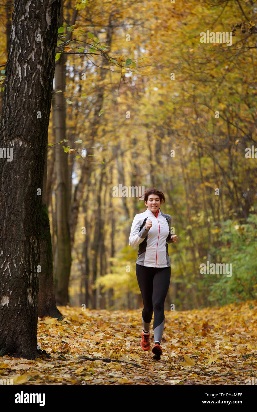 Photo athletic brunette woman hi-res stock photography and images - Alamy