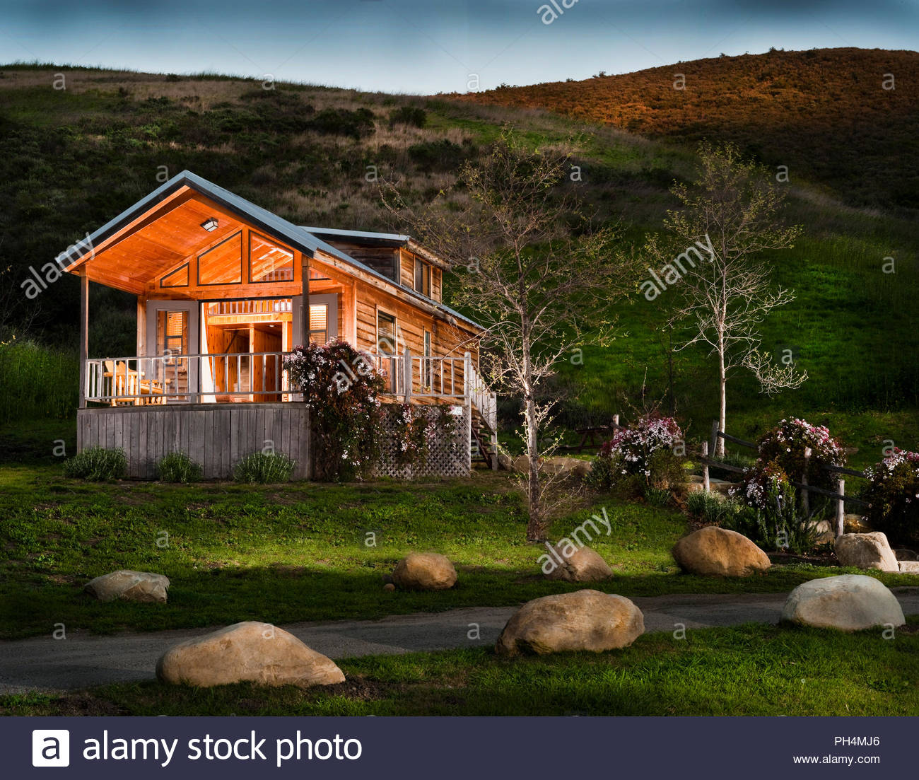 Wood Cabin Vacations High Resolution Stock Photography and Images - Alamy