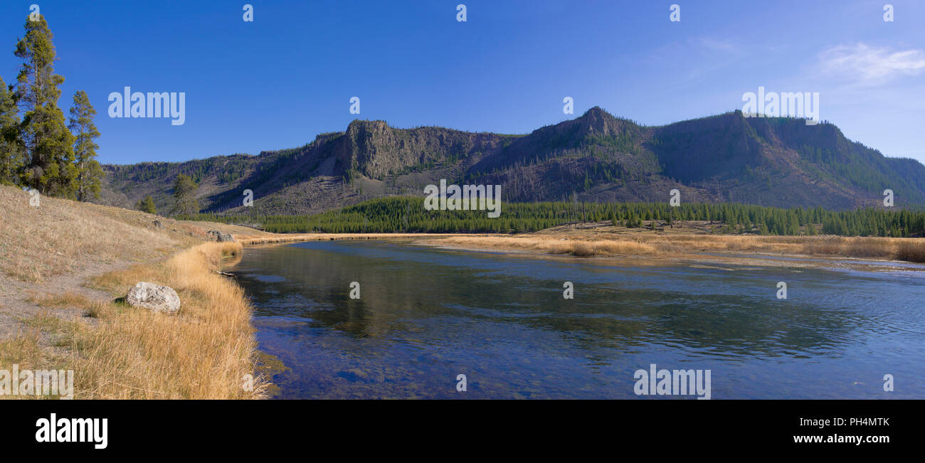 Yellowstone skyline hi-res stock photography and images - Alamy