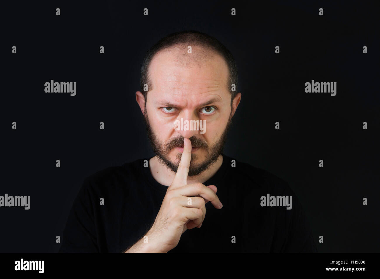 Silence gesture man hi-res stock photography and images - Alamy