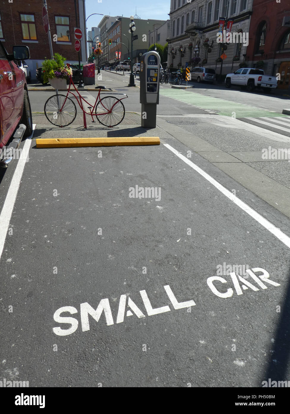 Small british car hi-res stock photography and images - Alamy