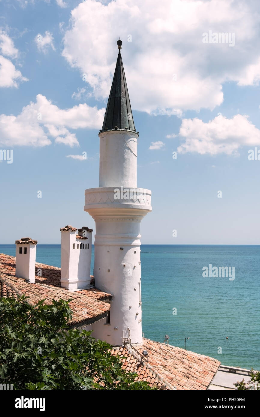 The white tower of the Royal Castle in Balchik Stock Photo - Alamy