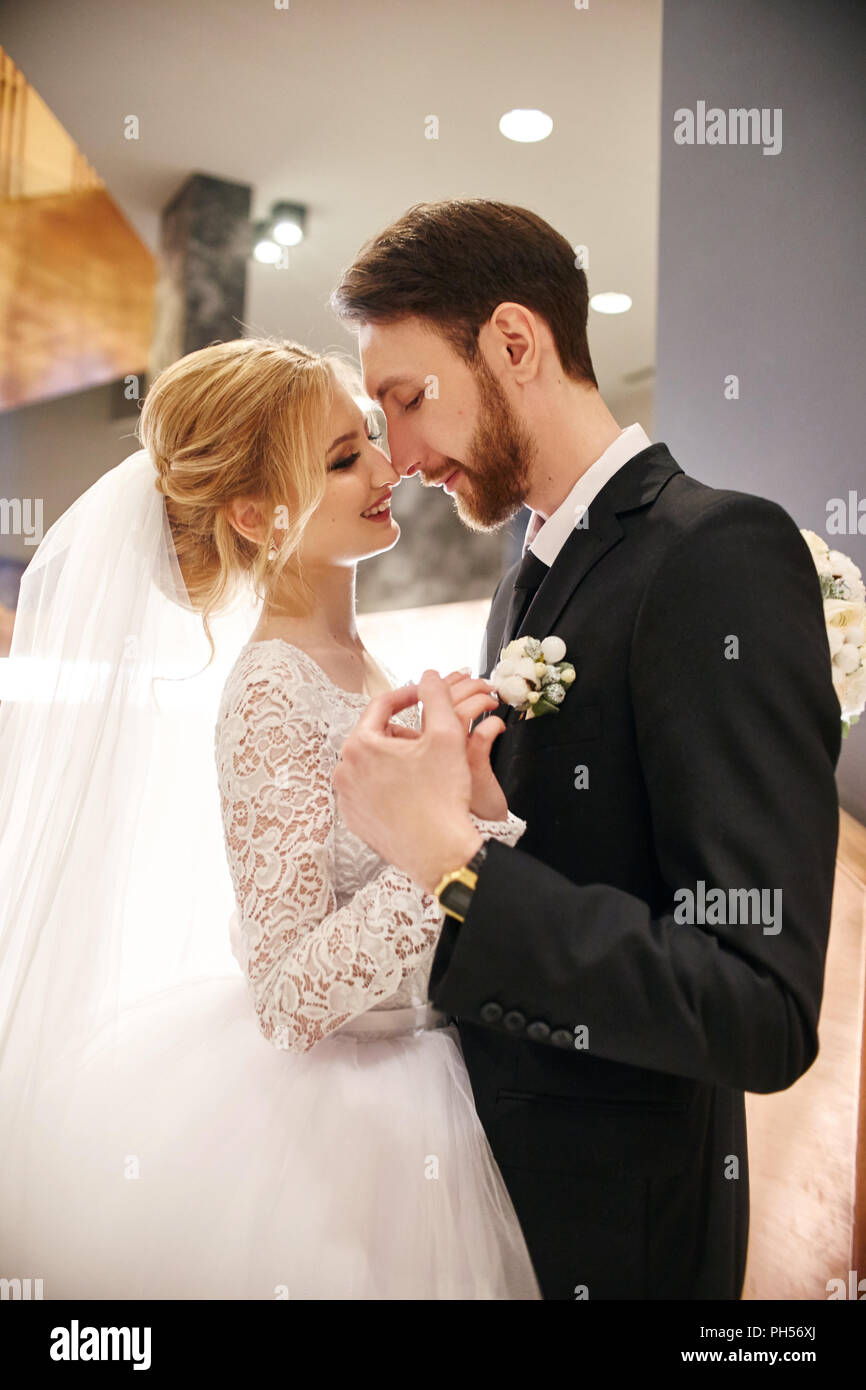 Married couple kissing restaurant hi-res stock photography and images ...