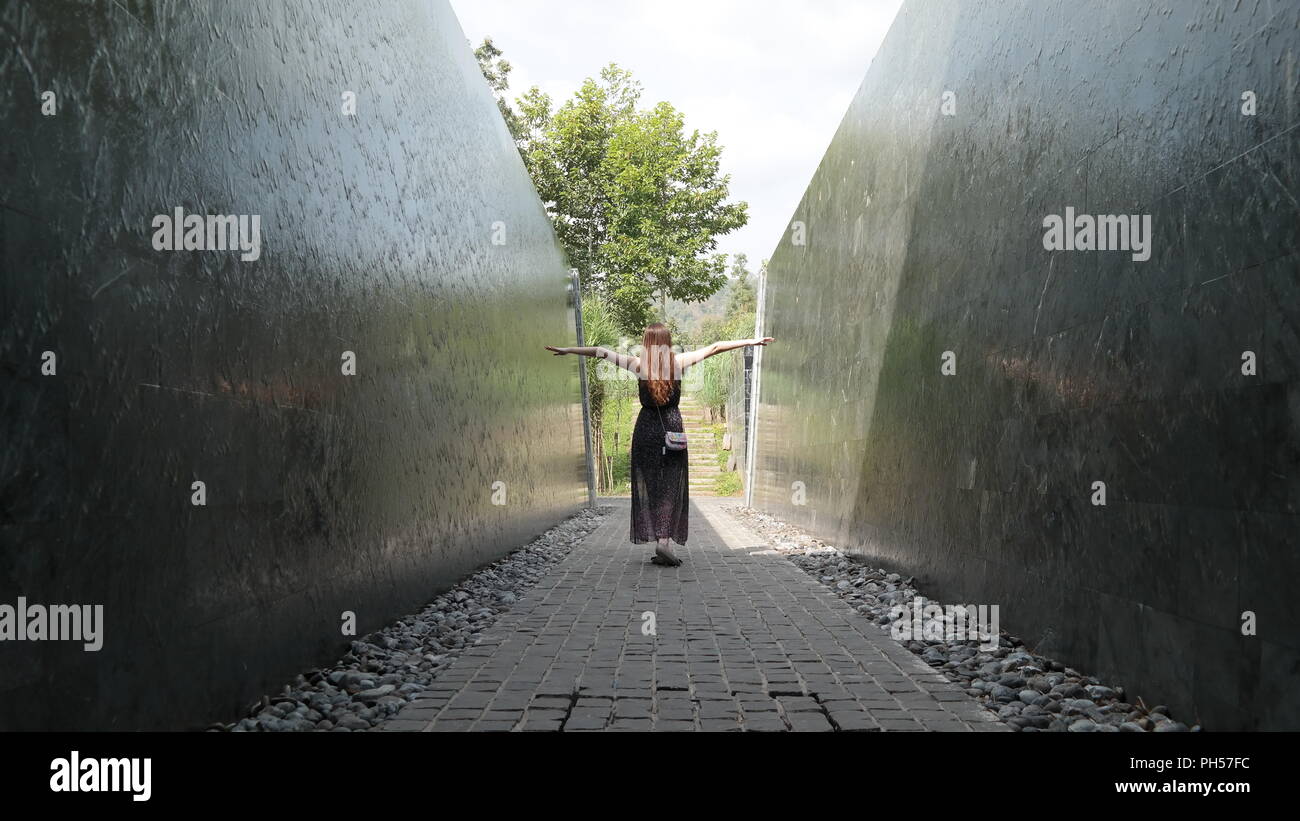 Full waterfall hi-res stock photography and images - Alamy