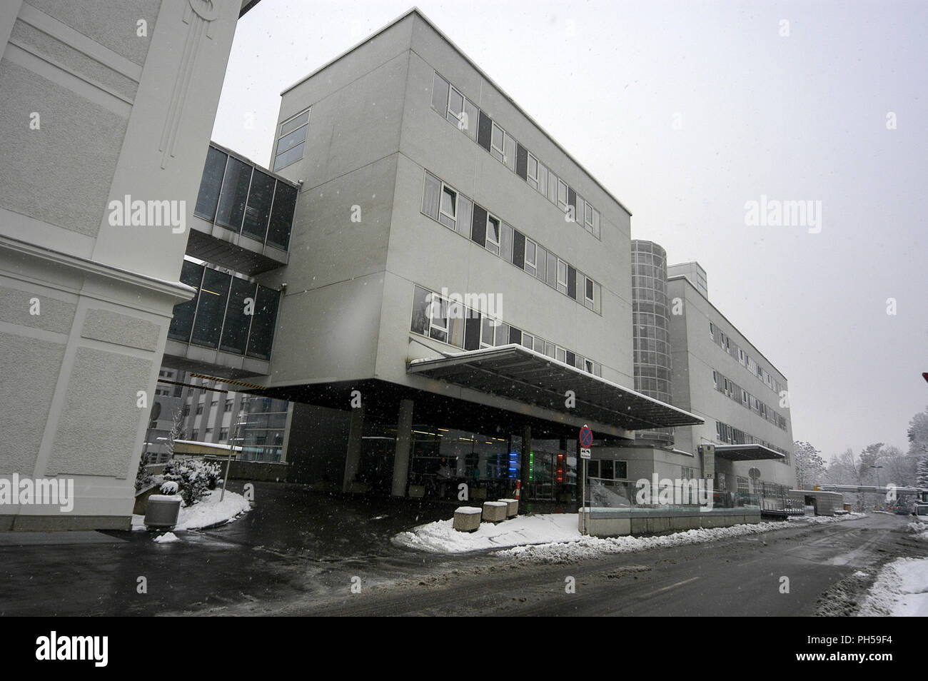 Graz hospital hi-res stock photography and images - Alamy