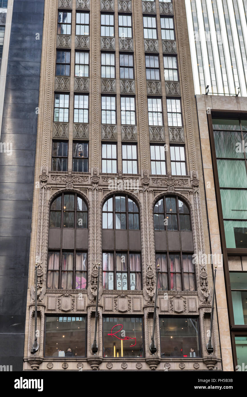 Vintage facade, Midtown Manhattan, New York City, USA Stock Photo - Alamy
