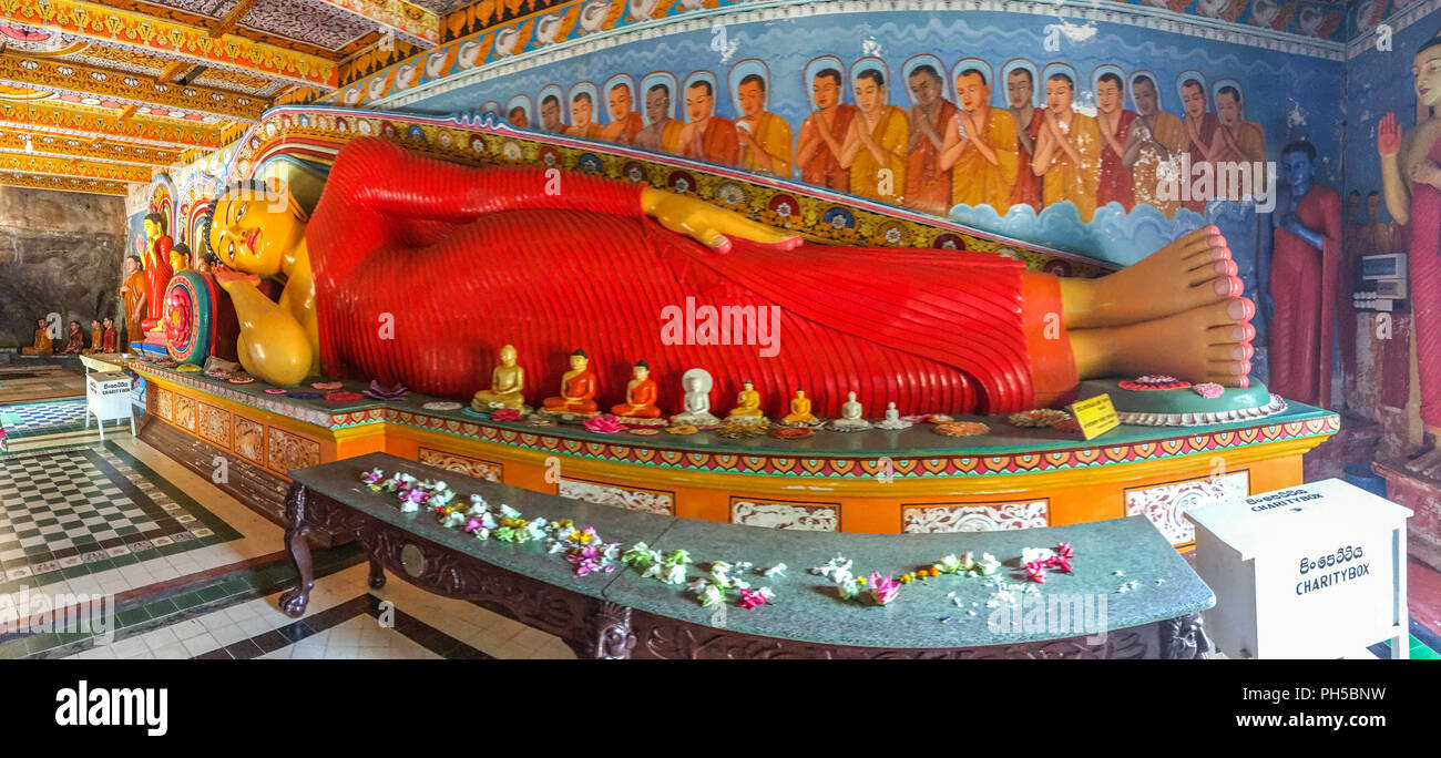 Buddha Statue, Sri Lanka Stock Photo - Alamy