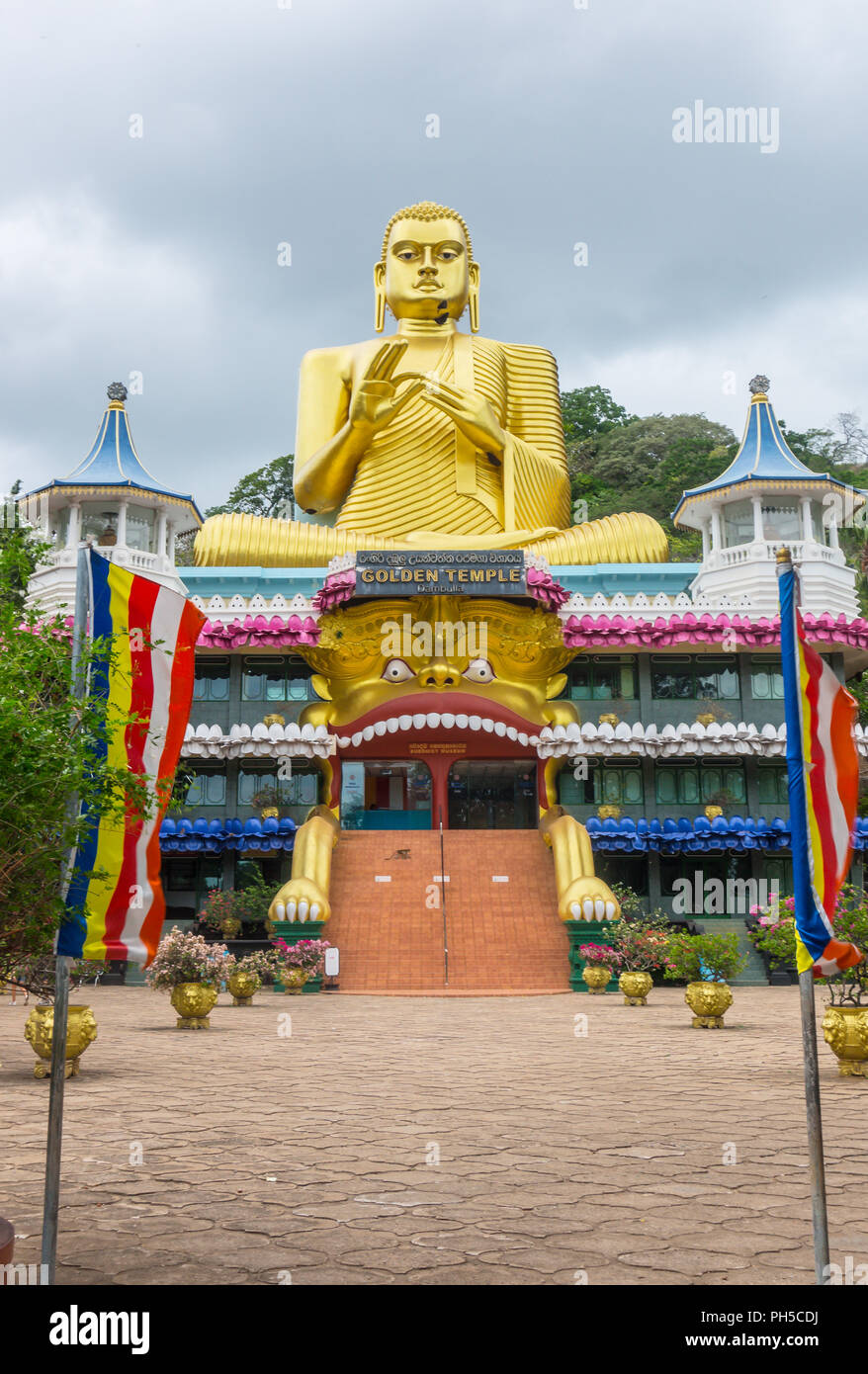Buddha Statue, Sri Lanka Stock Photo - Alamy