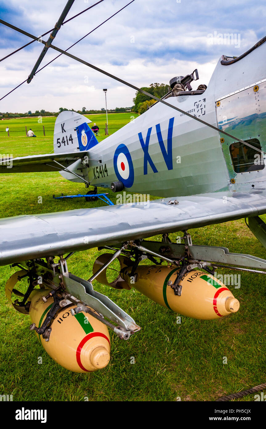 Hawker Hind K5414 biplane with two seats, a machine gun and bombs Stock ...