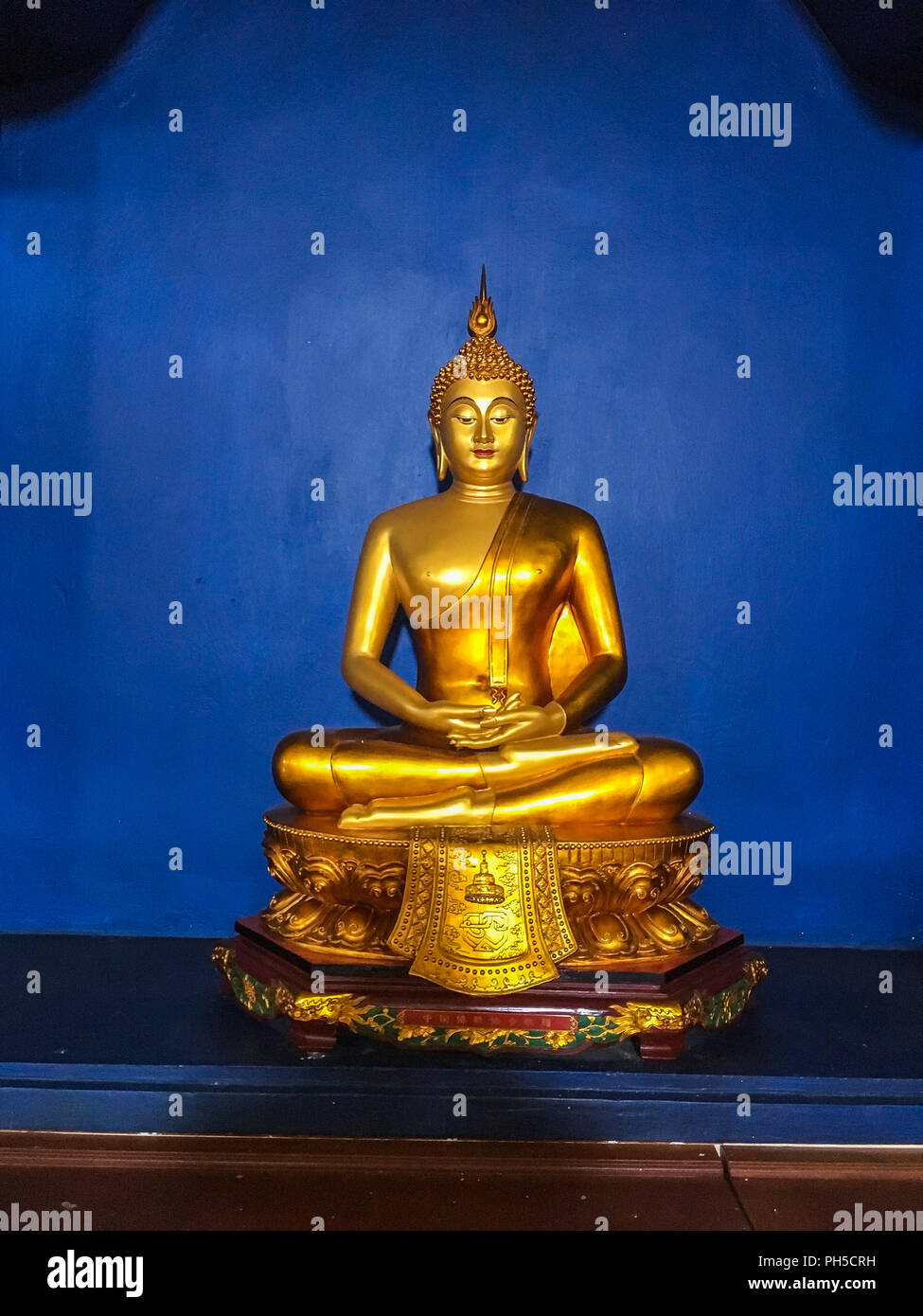 Buddha Statue, Sri Lanka Stock Photo - Alamy