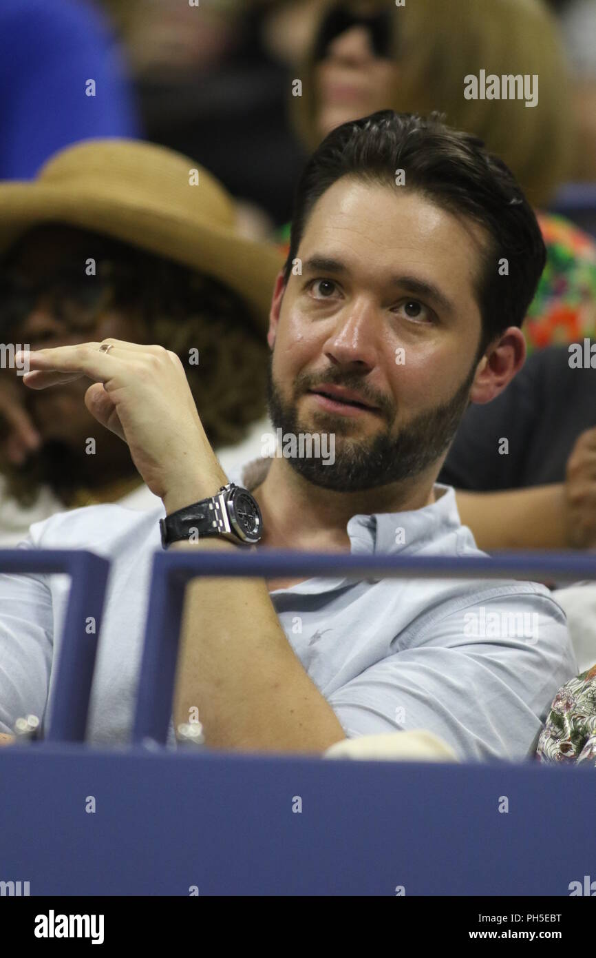 Alexis Ohanian husband of Serena Williams Tennis US open 8-29-2018 ...
