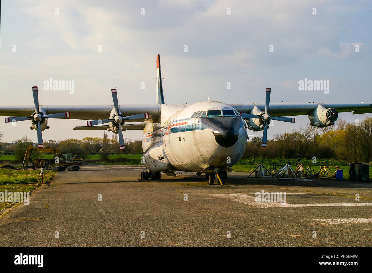 Short Belfast G-BEPS of Heavylift stored at London Southend Airport. SC ...