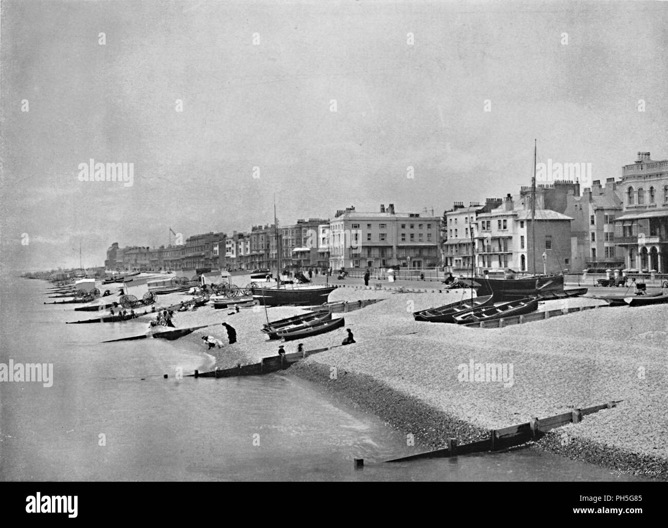 Worthing arts hi-res stock photography and images - Alamy