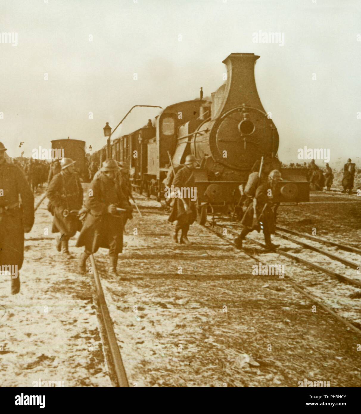 Ww1 Soldiers Train Stock Photos & Ww1 Soldiers Train Stock Images - Alamy