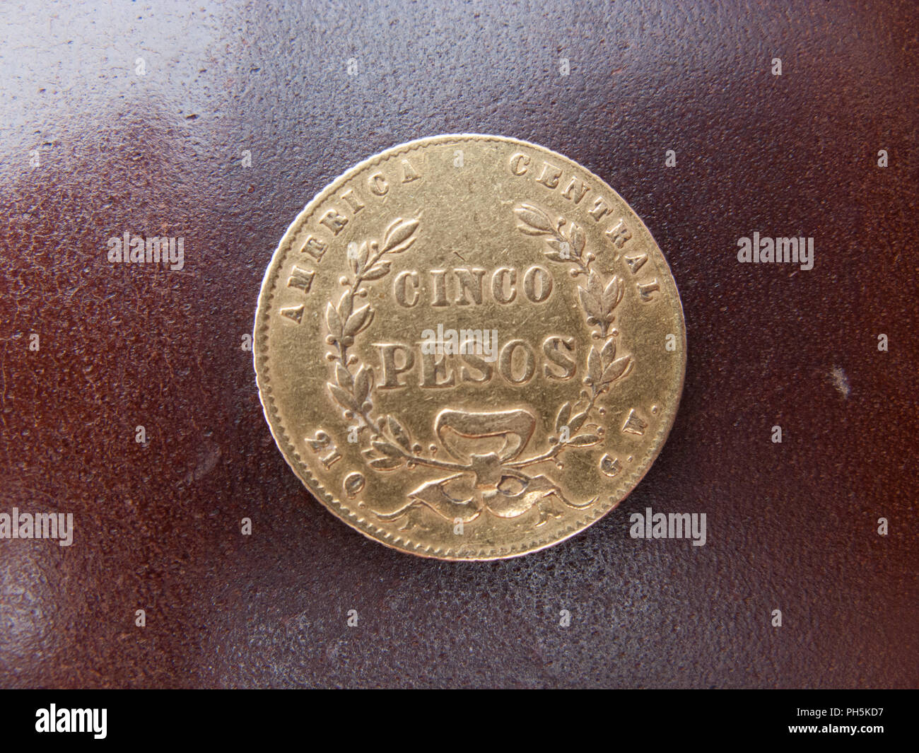 5 pesos hi-res stock photography and images - Alamy