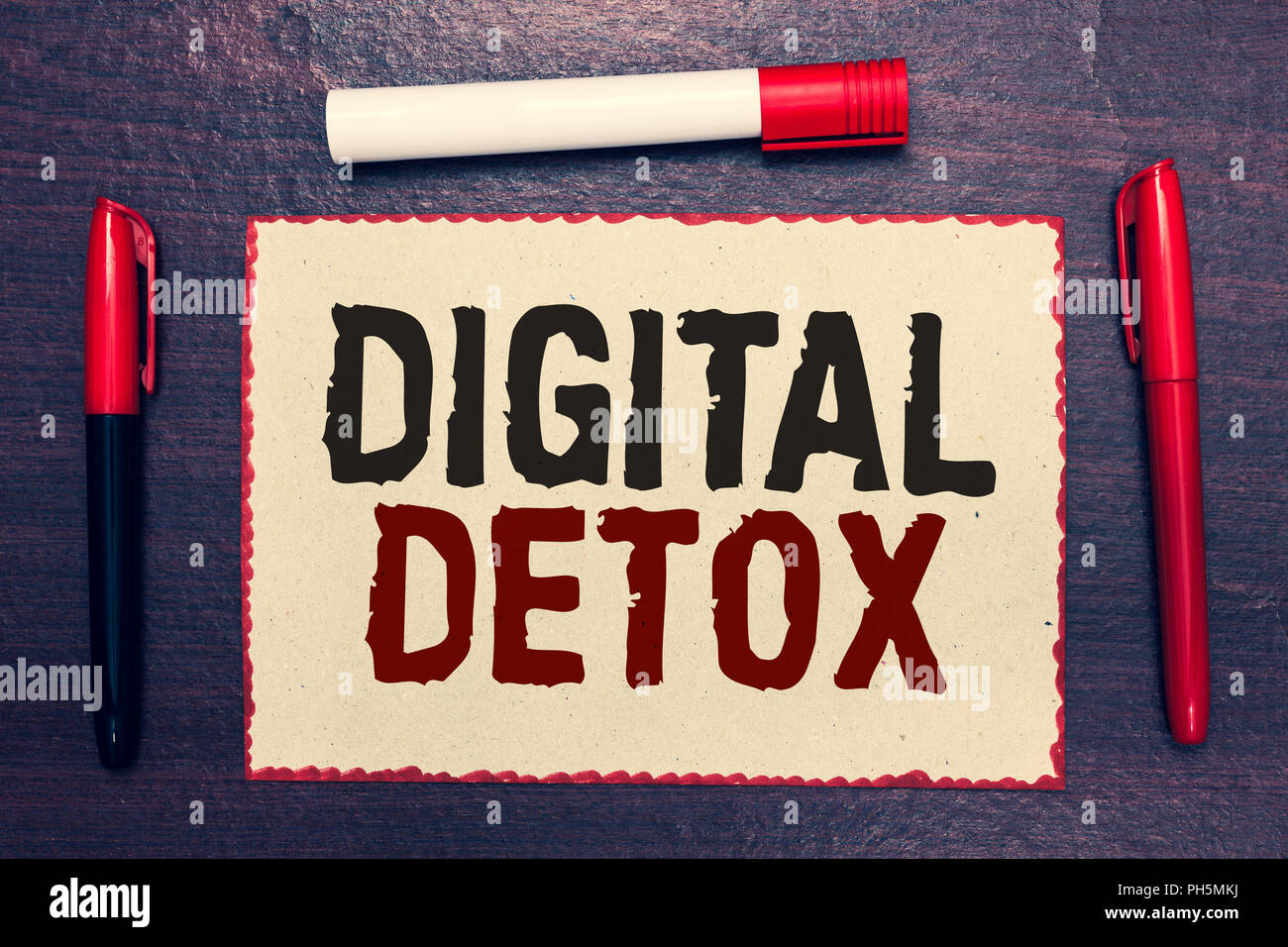 Writing note showing Digital Detox. Business photo showcasing Free of ...